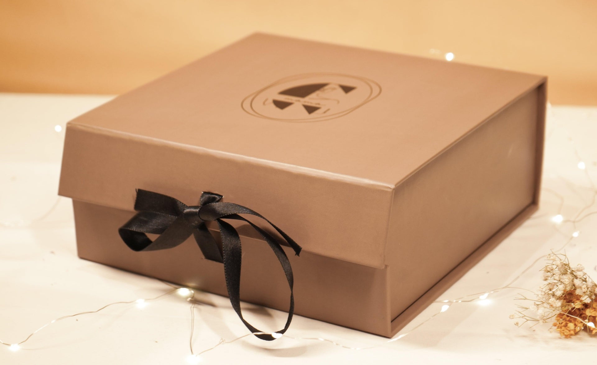 Spoil Mom-to-Be! Ultimate Baby Shower Gift Box with Pampering & Memories